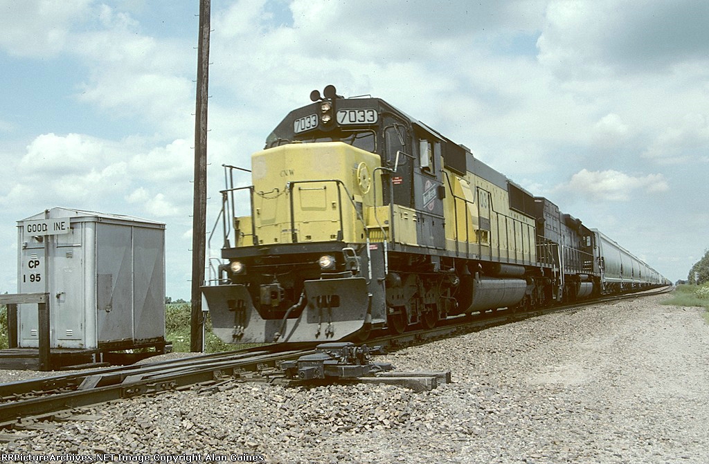 C&NW SD50 7033